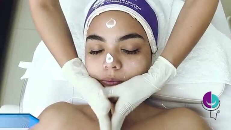 Cómo se Realiza una Limpieza Facial: Guía Paso a Paso para un Rostro Radiante - Fisioterapia y ...